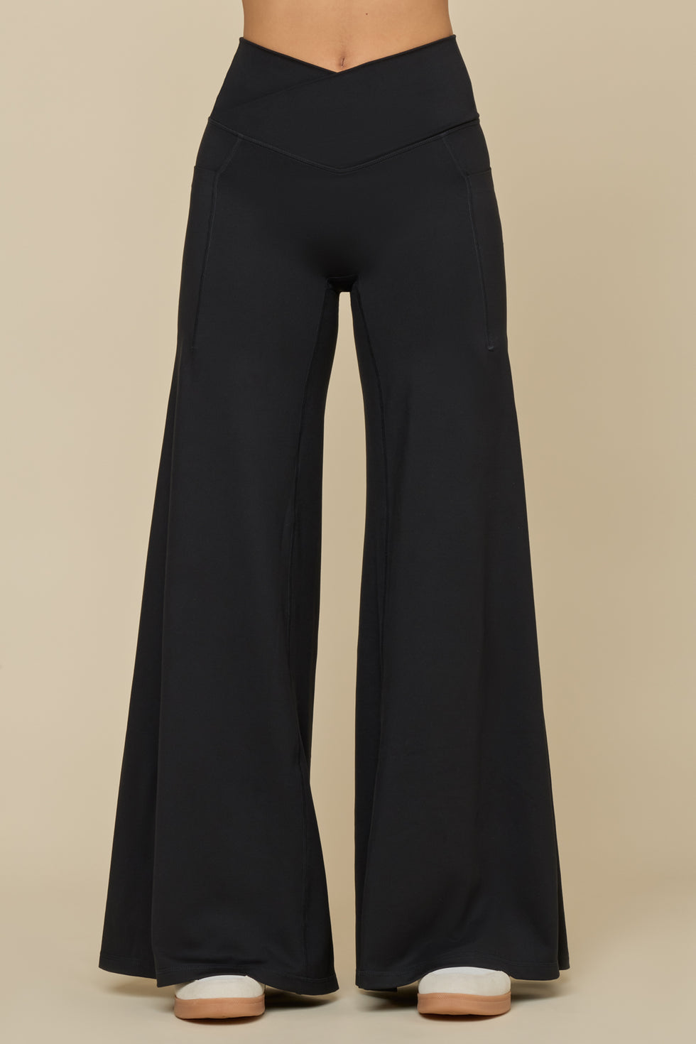 Crisscross Hourglass® Wide Legging - Black – POPFLEX®